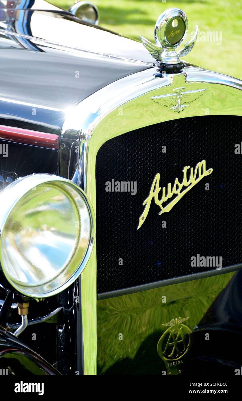 Classic austin car hi-res stock photography and images - Alamy