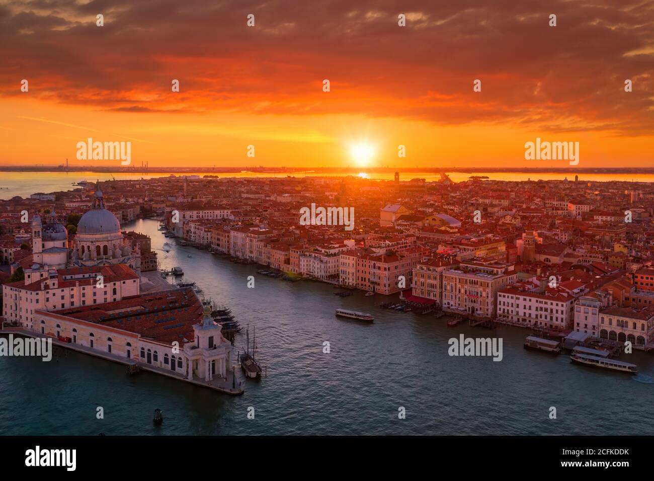 Venice sunset aerial hi-res stock photography and images - Alamy