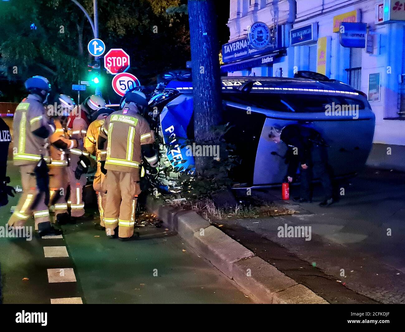 Suspect tree hi-res stock photography and images - Alamy