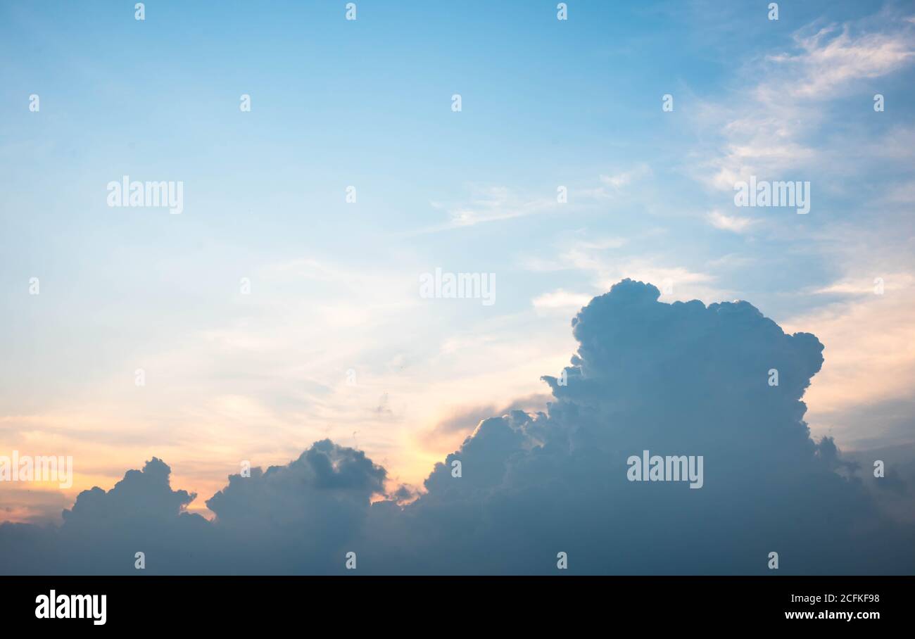Wite clouds hi-res stock photography and images - Alamy