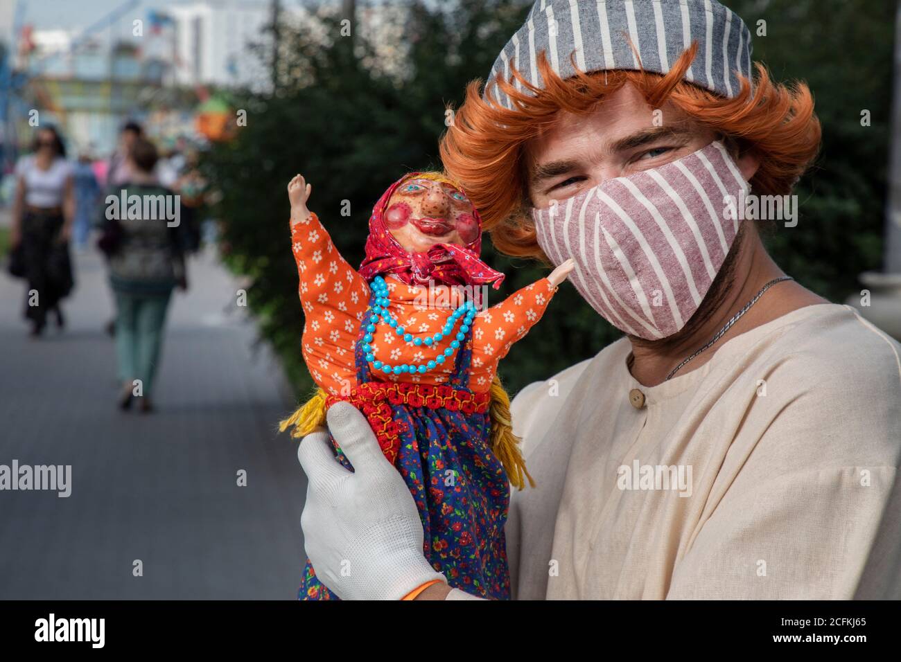 Hand puppet theatre hi-res stock photography and images - Alamy