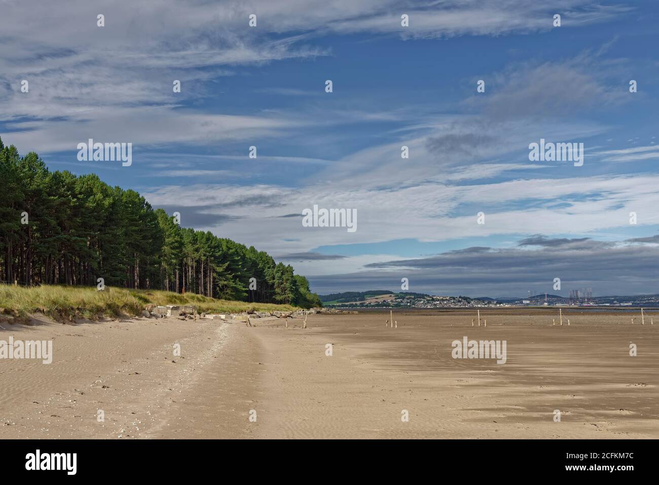 Looking past the Fishing Fence line of the Tay Estuary next to ...