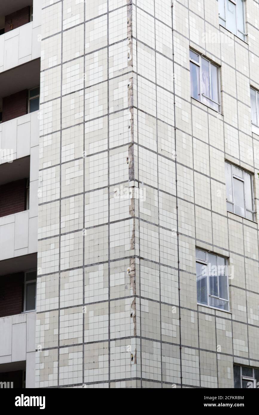 Dangerous cladding hi-res stock photography and images - Alamy