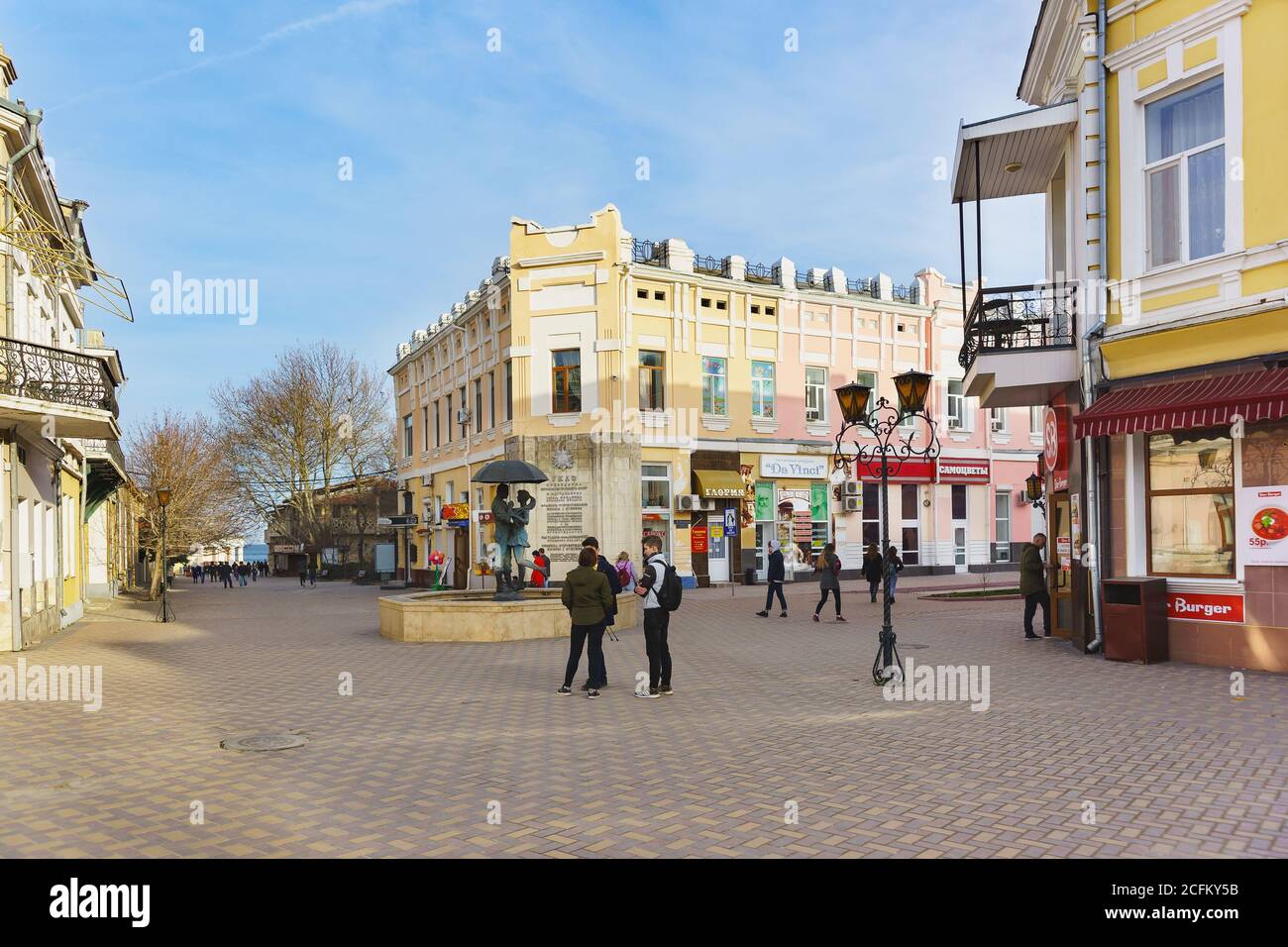 Small town square downtown brick buildings hi-res stock photography and ...