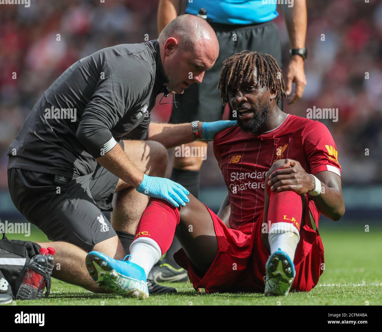 Football injured premier league hi-res stock photography and images - Alamy