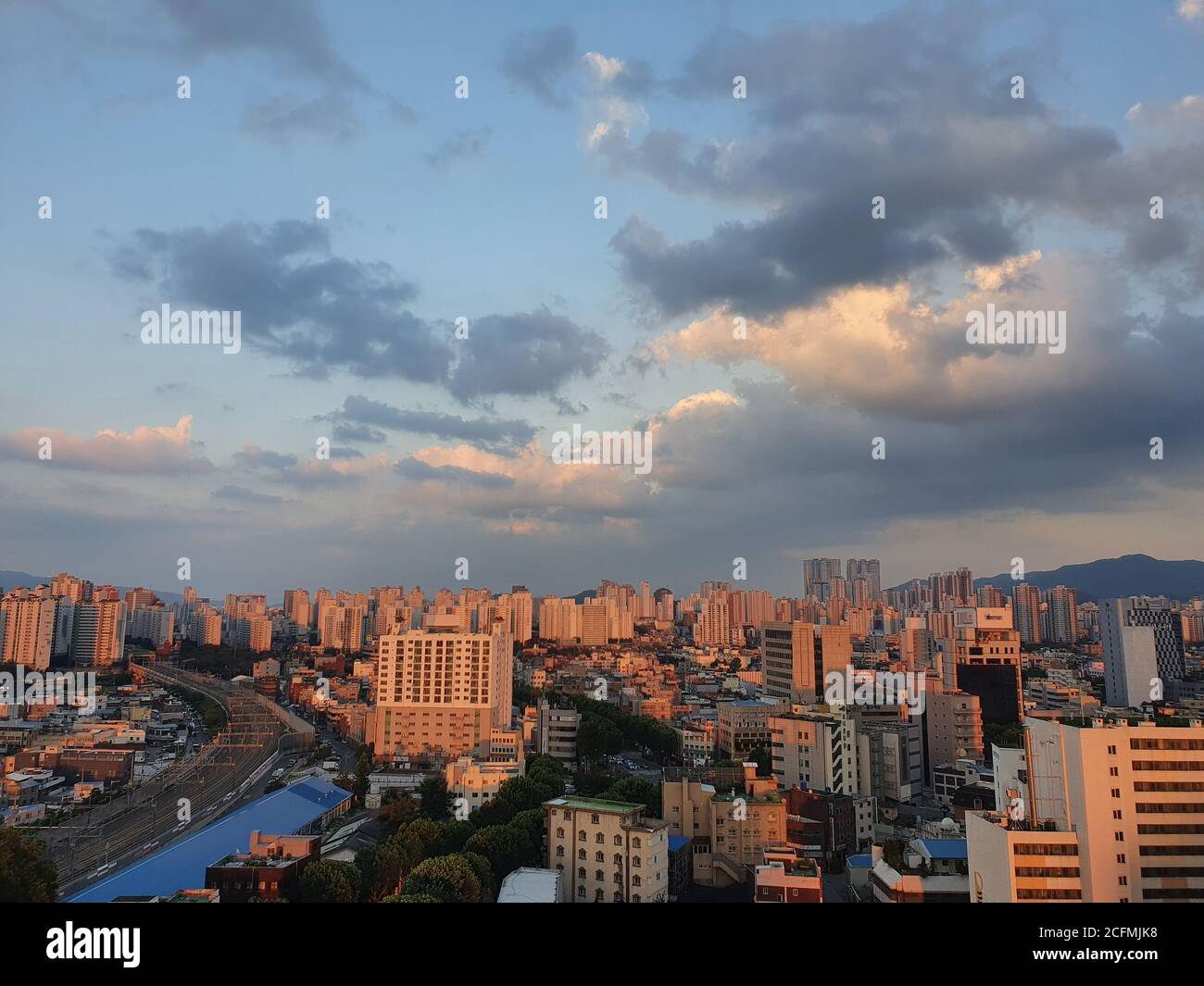 Daegu sunset hi-res stock photography and images - Alamy