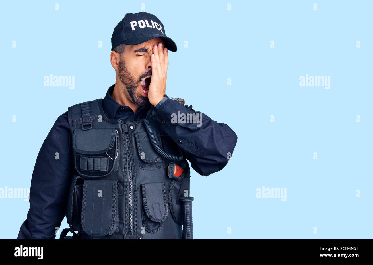 Security guard wearing face covering hi-res stock photography and ...