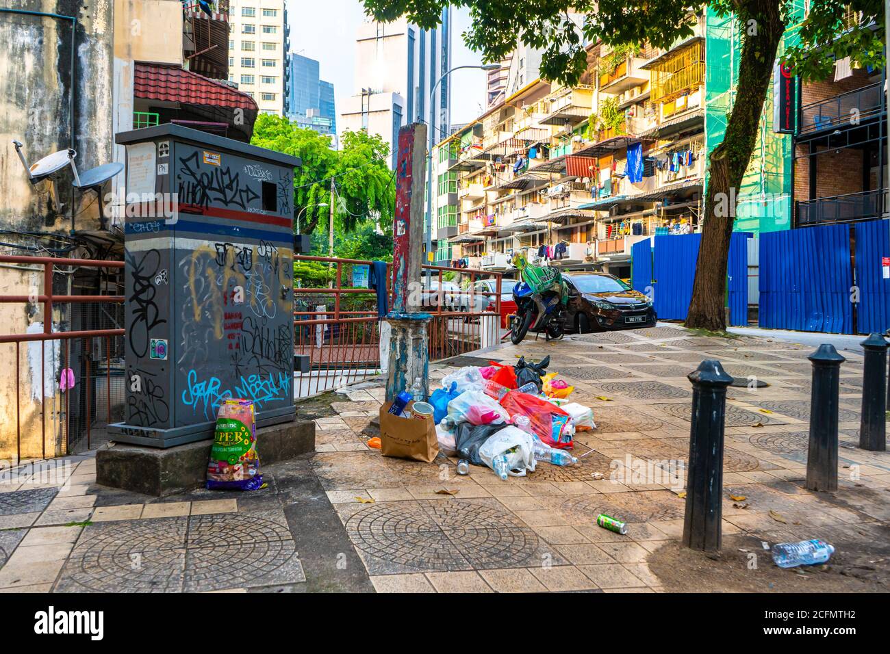 Street mess ghetto poverty hi-res stock photography and images - Alamy