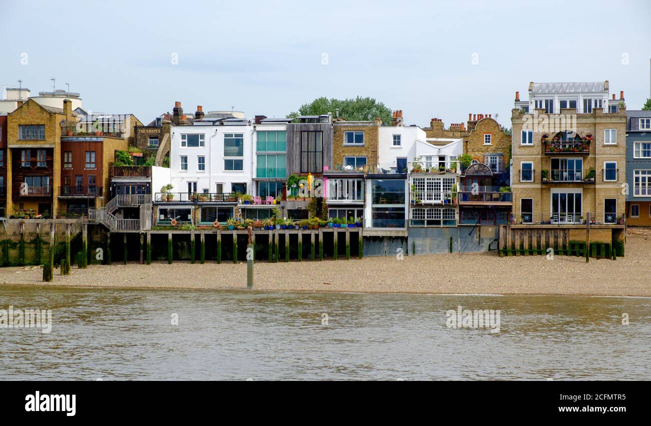 River thames limehouse hi-res stock photography and images - Alamy