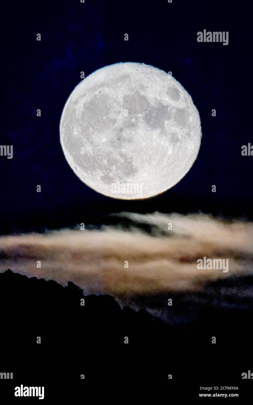 Full corn moon hi-res stock photography and images - Alamy