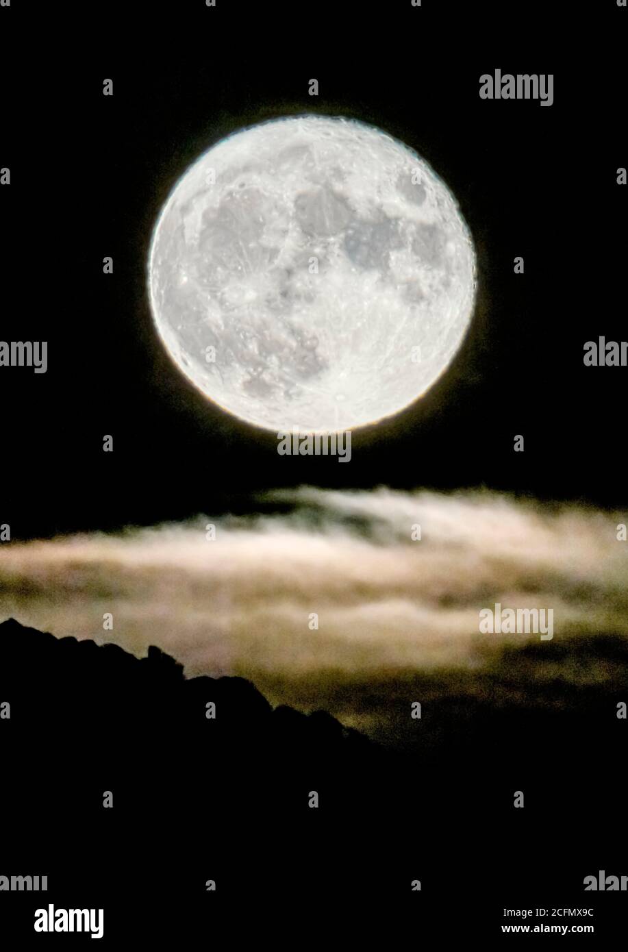 Full corn moon hi-res stock photography and images - Alamy