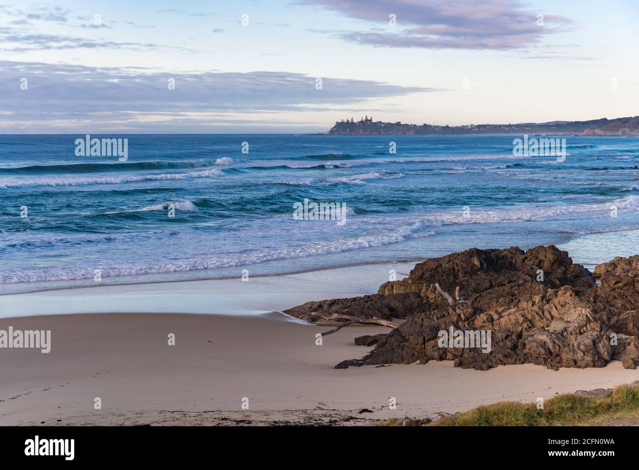 Tuross surf hi-res stock photography and images - Alamy
