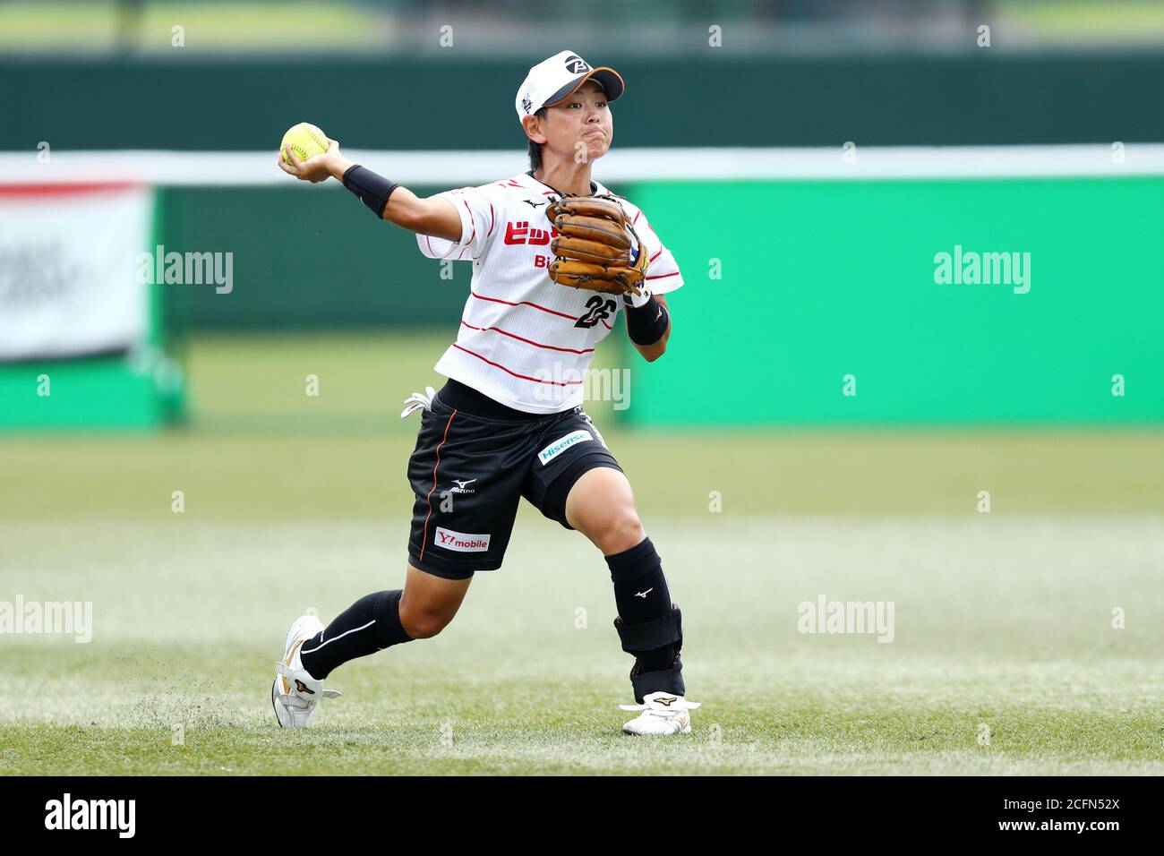 Kanagawa, Japan. 6th Sep, 2020. Yuka Ichiguchi (Bee Queen) Softball ...
