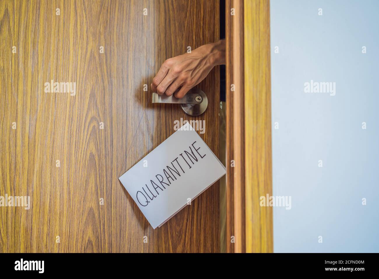 Coronavirus covid-19 quarantine sign at Front door, quarantine sign at ...