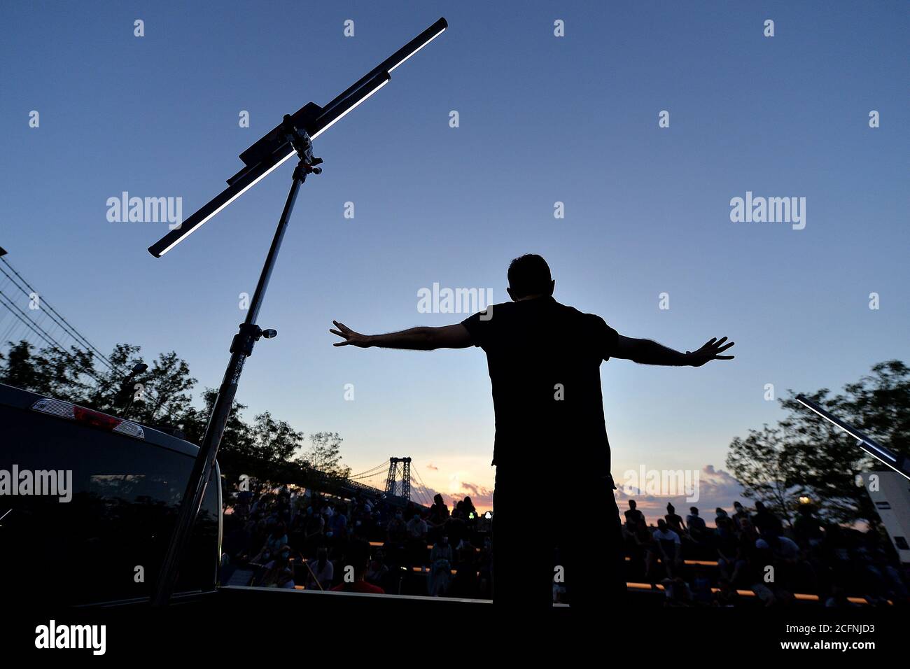 Advance notice hi-res stock photography and images - Alamy