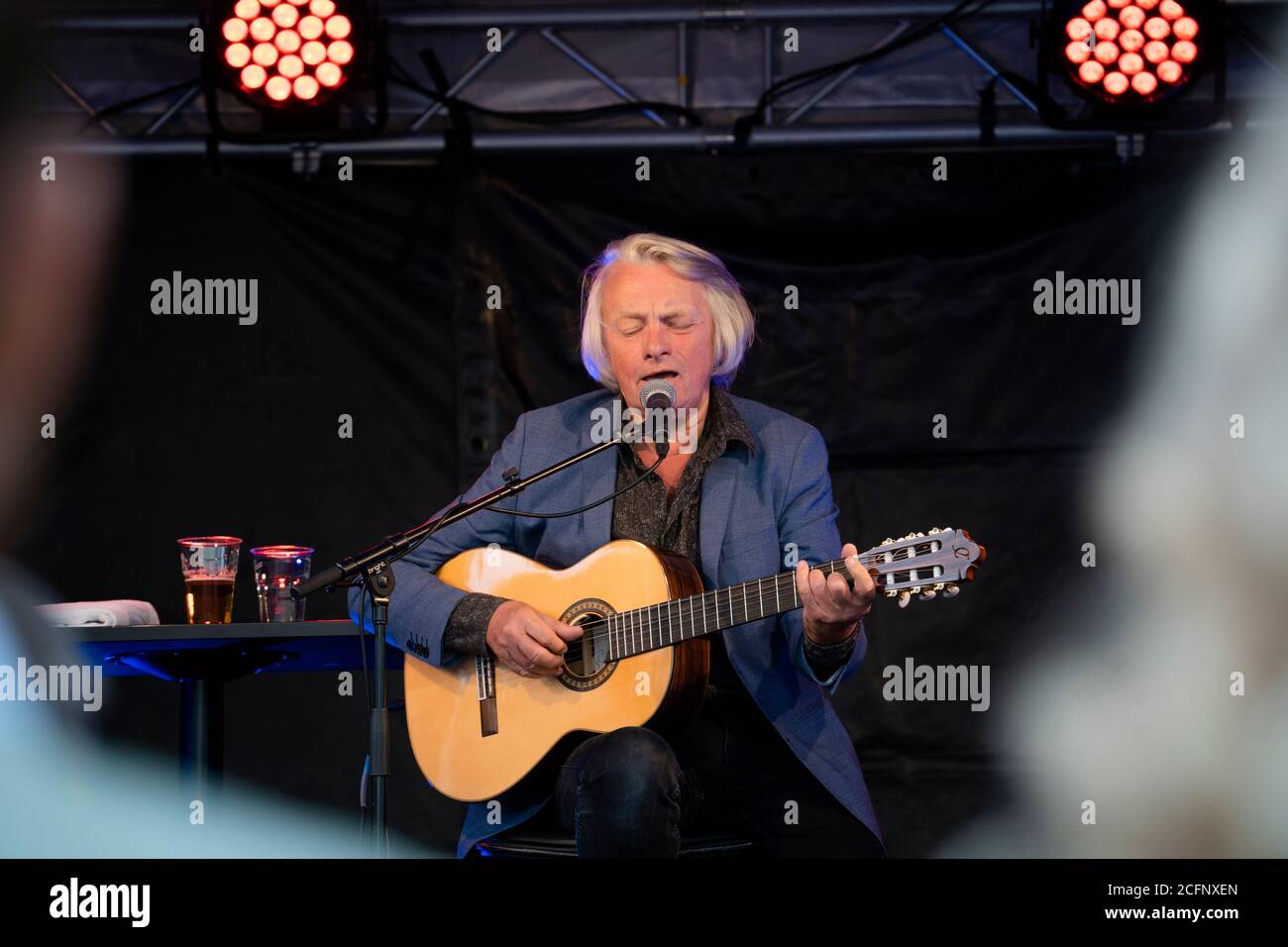 Visesanger hi-res stock photography and images - Alamy