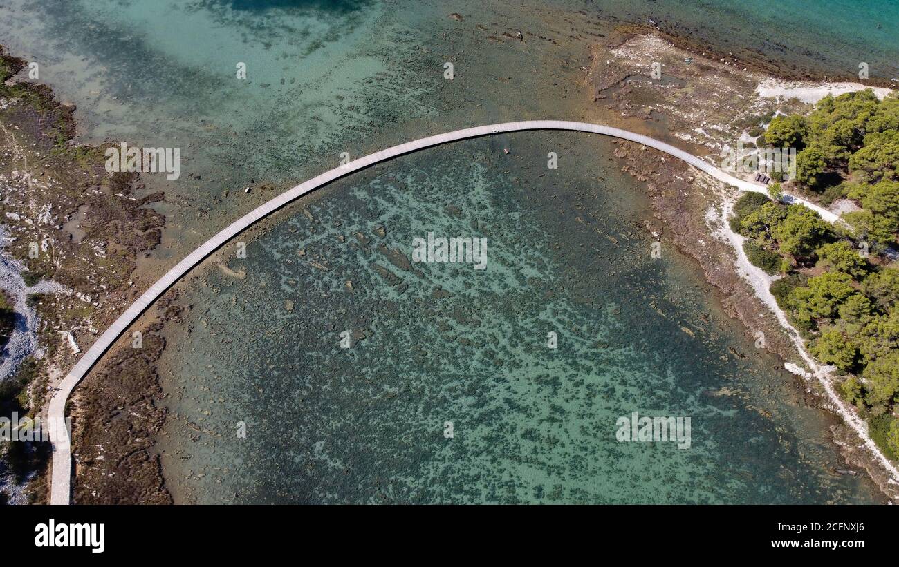 Aerial green island bridge hi-res stock photography and images - Alamy