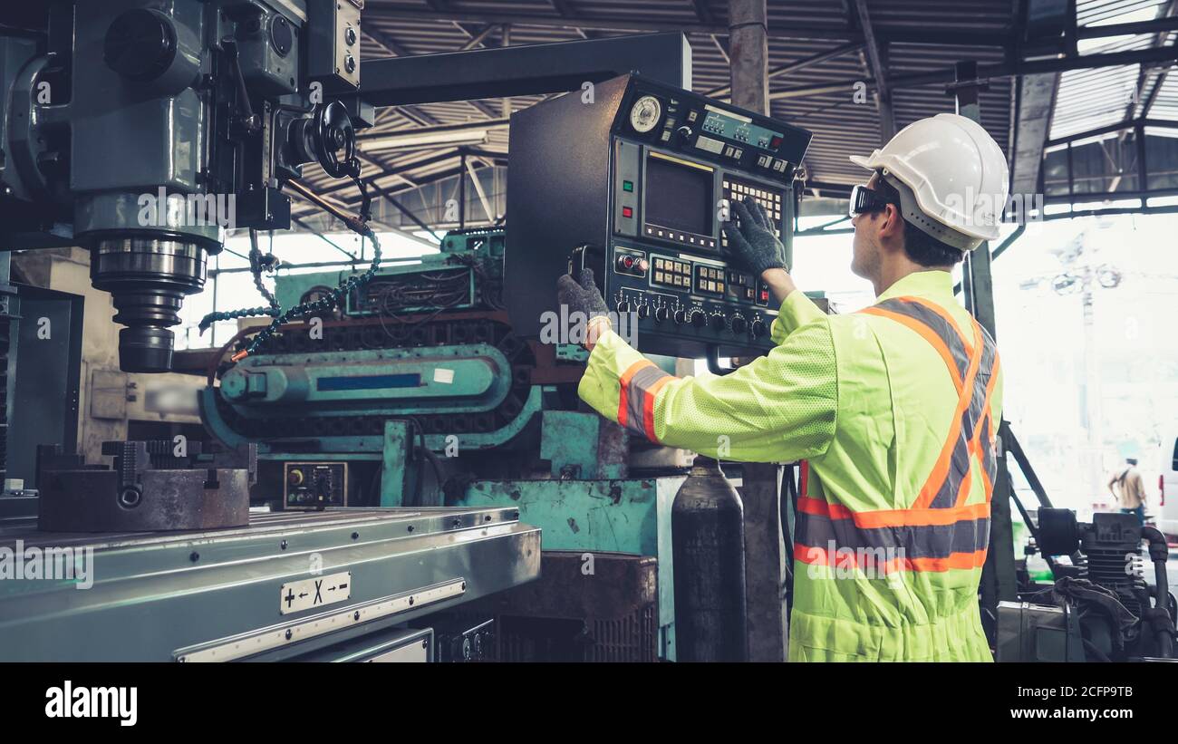 Smart factory hi-res stock photography and images - Alamy