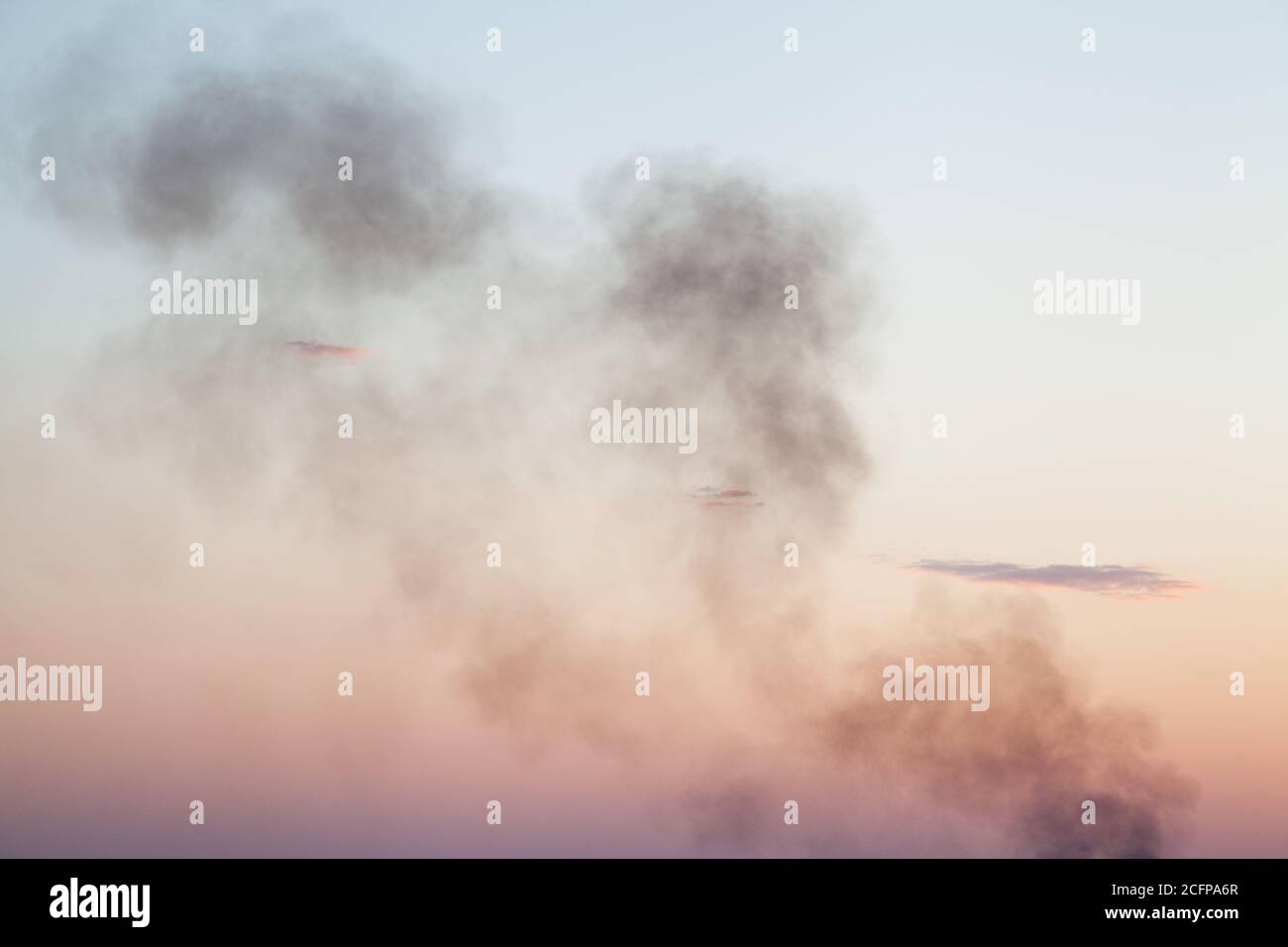Black smoke from fire hi-res stock photography and images - Alamy