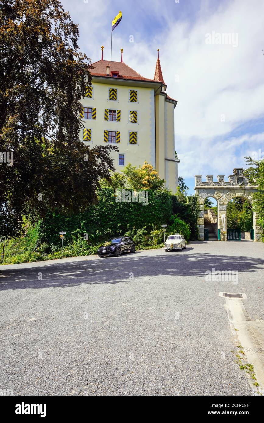 Champagne castle hi-res stock photography and images - Alamy