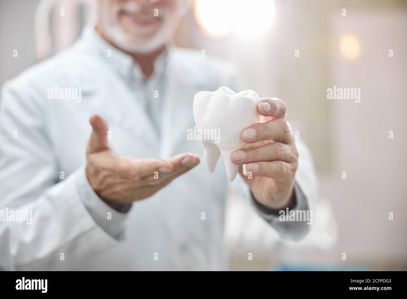 Tooth employee hi-res stock photography and images - Alamy