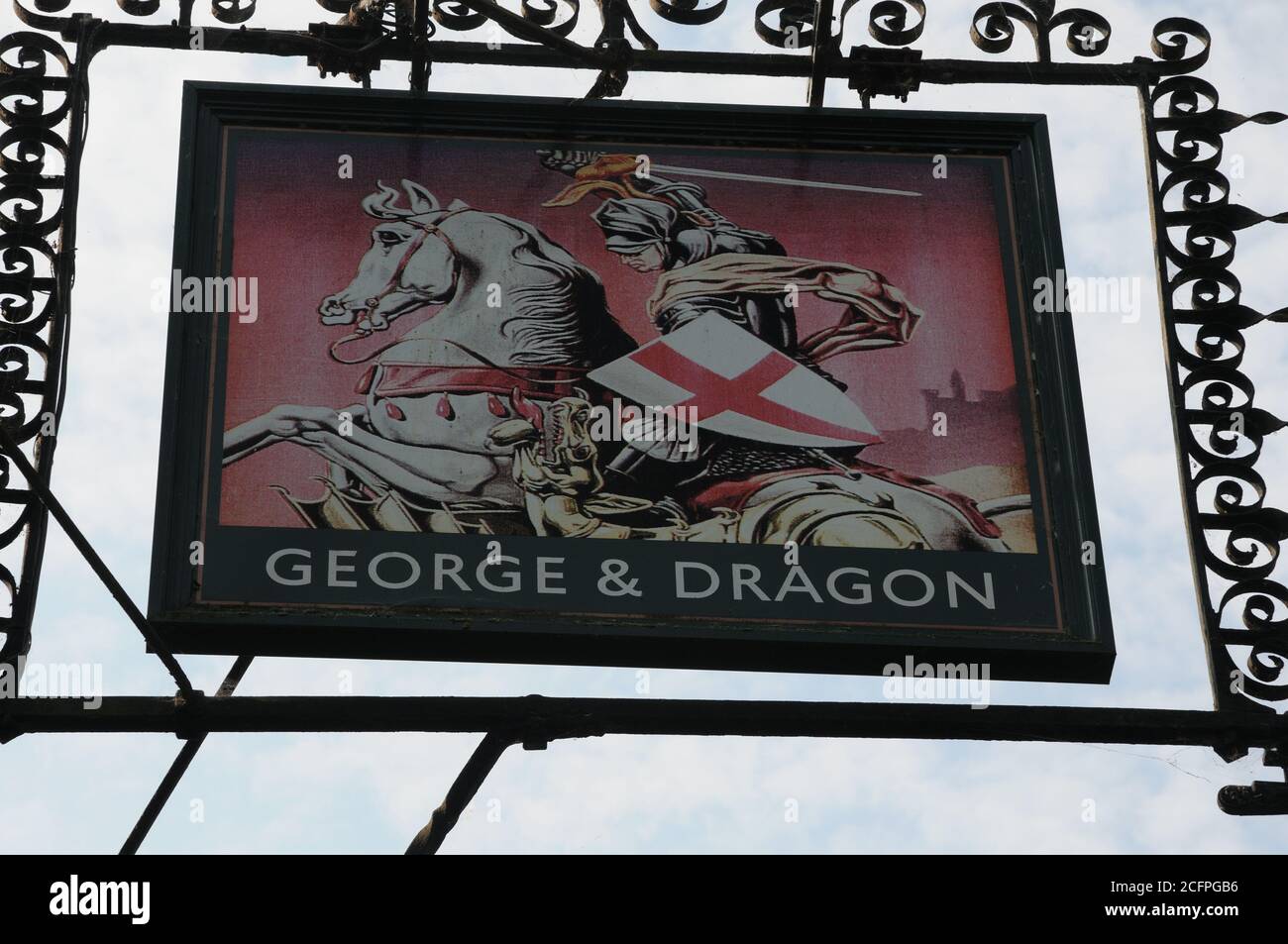 George and dragon sign hi-res stock photography and images - Alamy