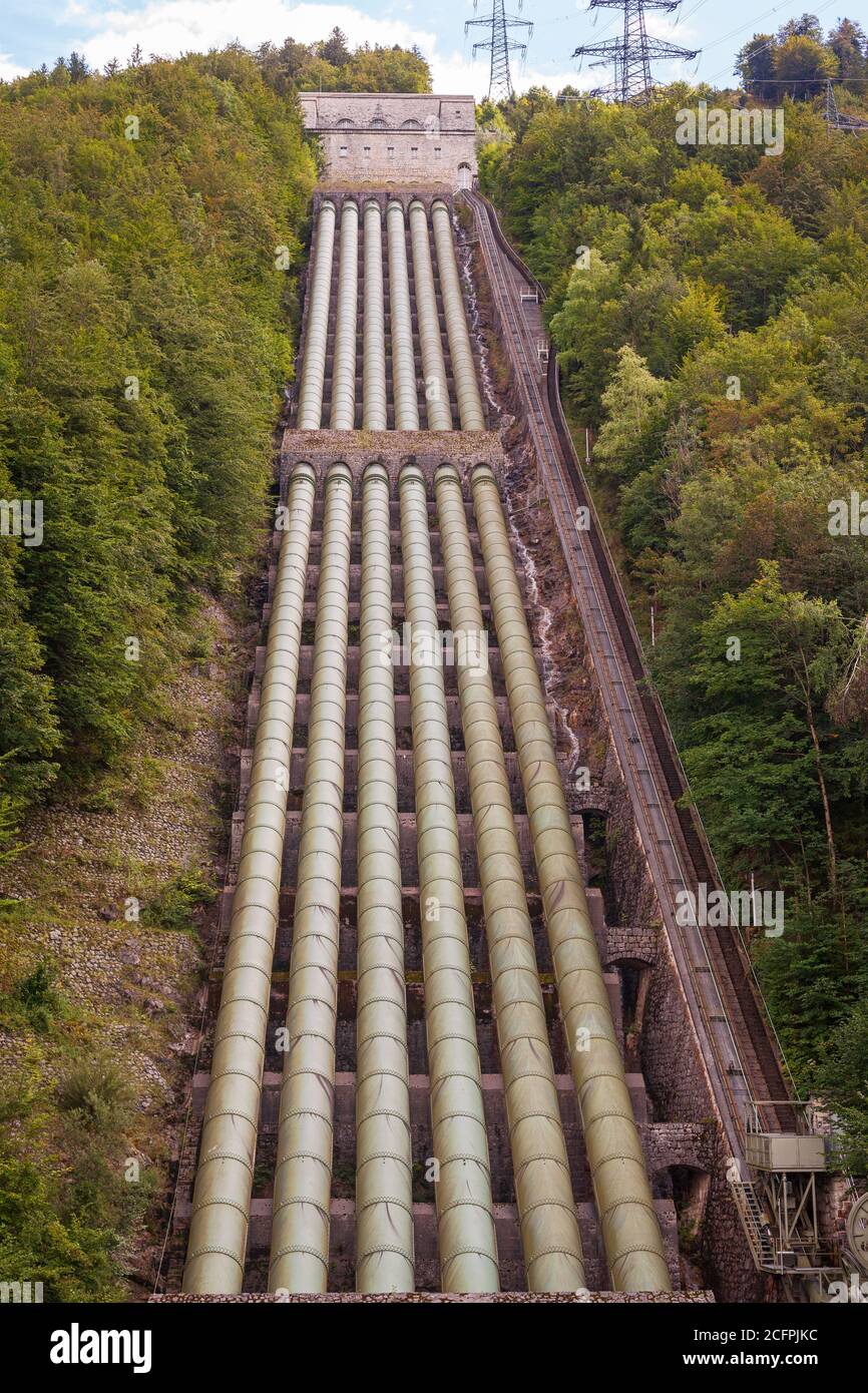 Cable car run water hi-res stock photography and images - Alamy