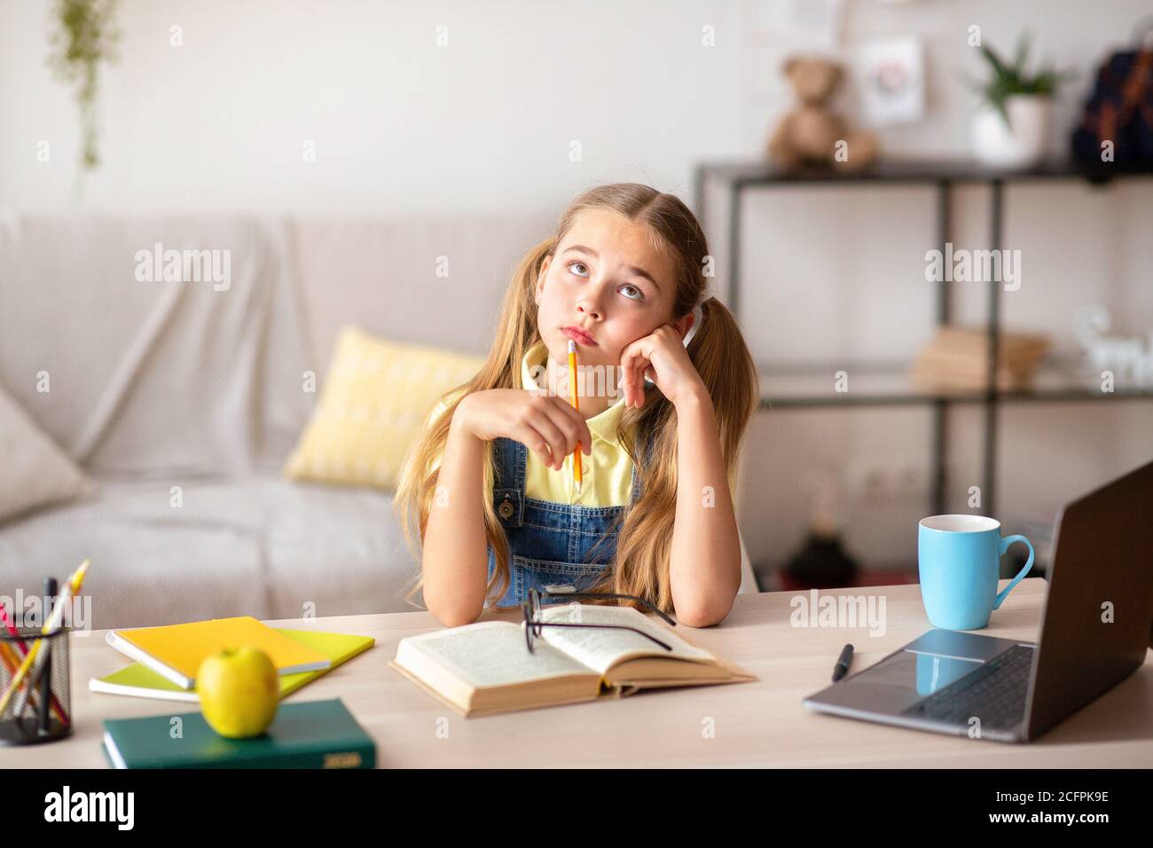 Hometask hi-res stock photography and images - Alamy