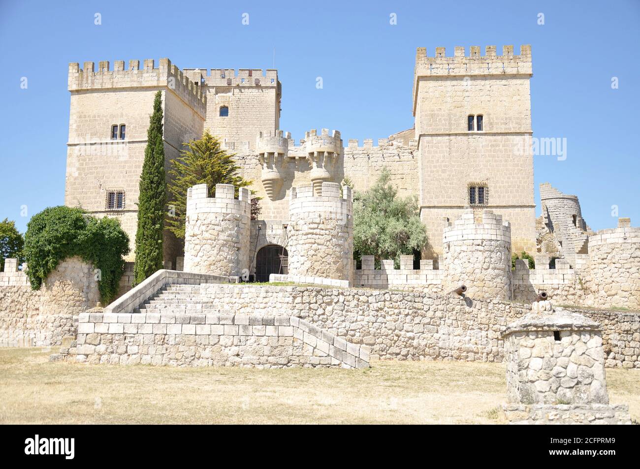 Medieval architecture castle ampudia hi-res stock photography and ...