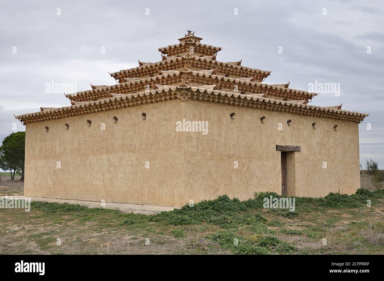 Square dovecote hi-res stock photography and images - Alamy
