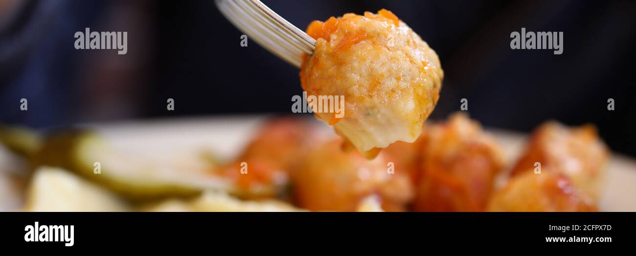 Mashed potatoes meat pickles hi-res stock photography and images - Alamy