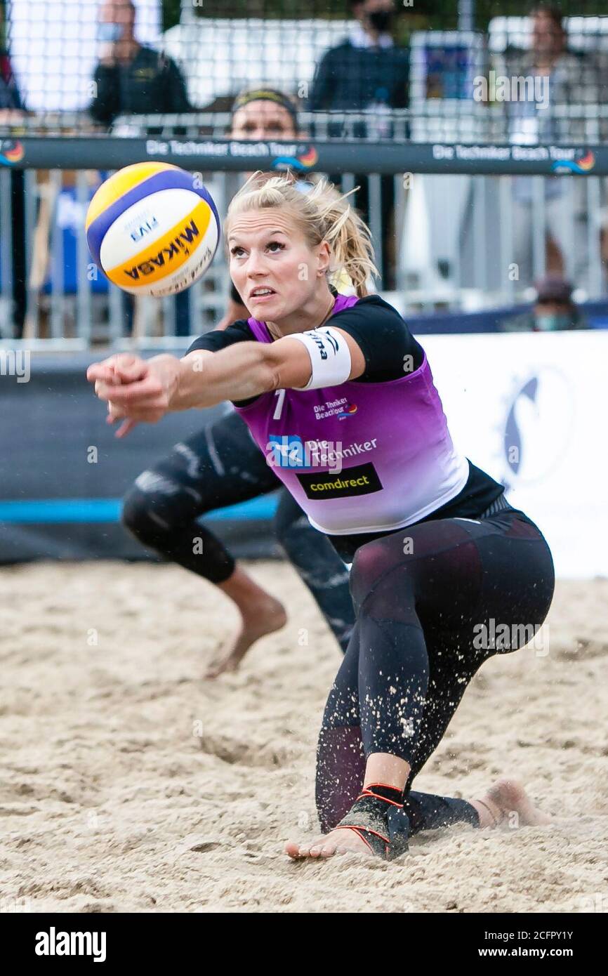 Timmendorfer Strand, Germany. 05th Sep, 2020. Kim Behrens (Bremen) digs ...
