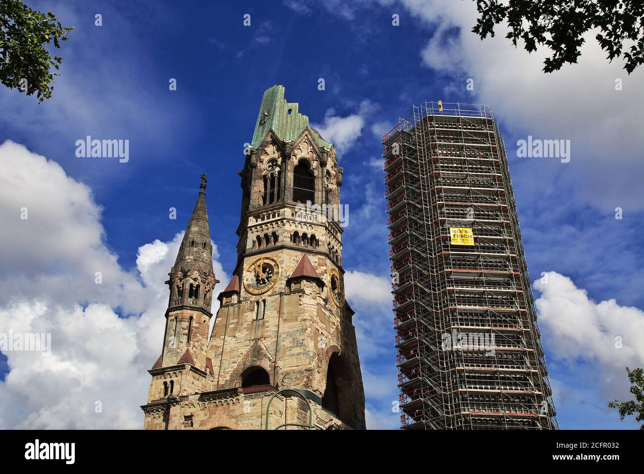 Berliner gedachtniskirche hi-res stock photography and images - Alamy