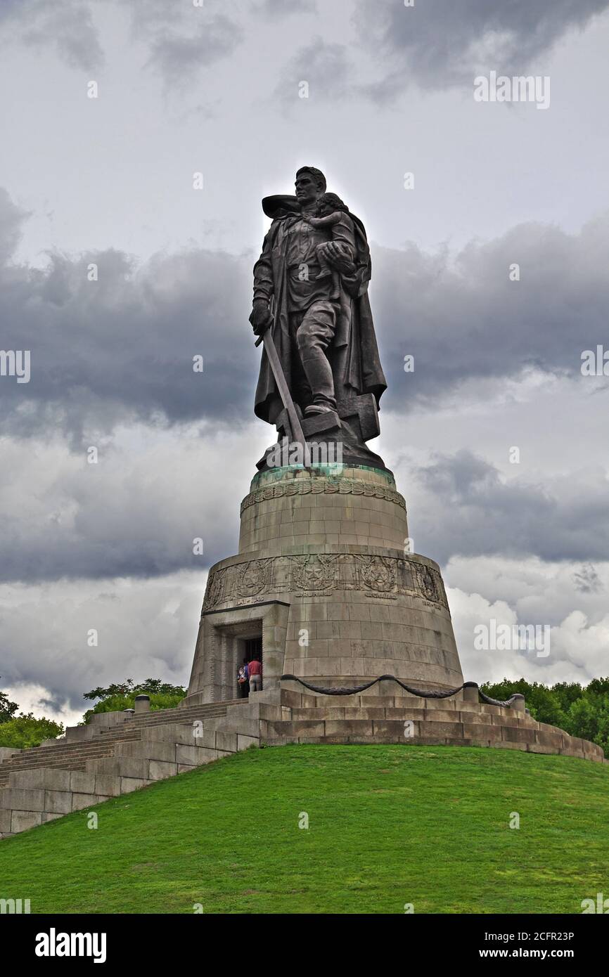 Treptow park in Berlin, Germany Stock Photo - Alamy