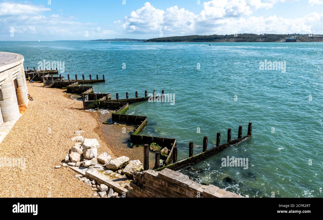 Sea defence groynes at Hurst Castle in Hampshire, UK Stock Photo - Alamy
