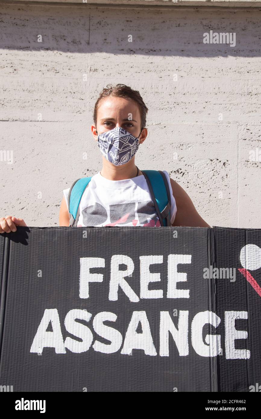 Roma, Italy. 07th Sep, 2020. Young activist of International Cultural ...