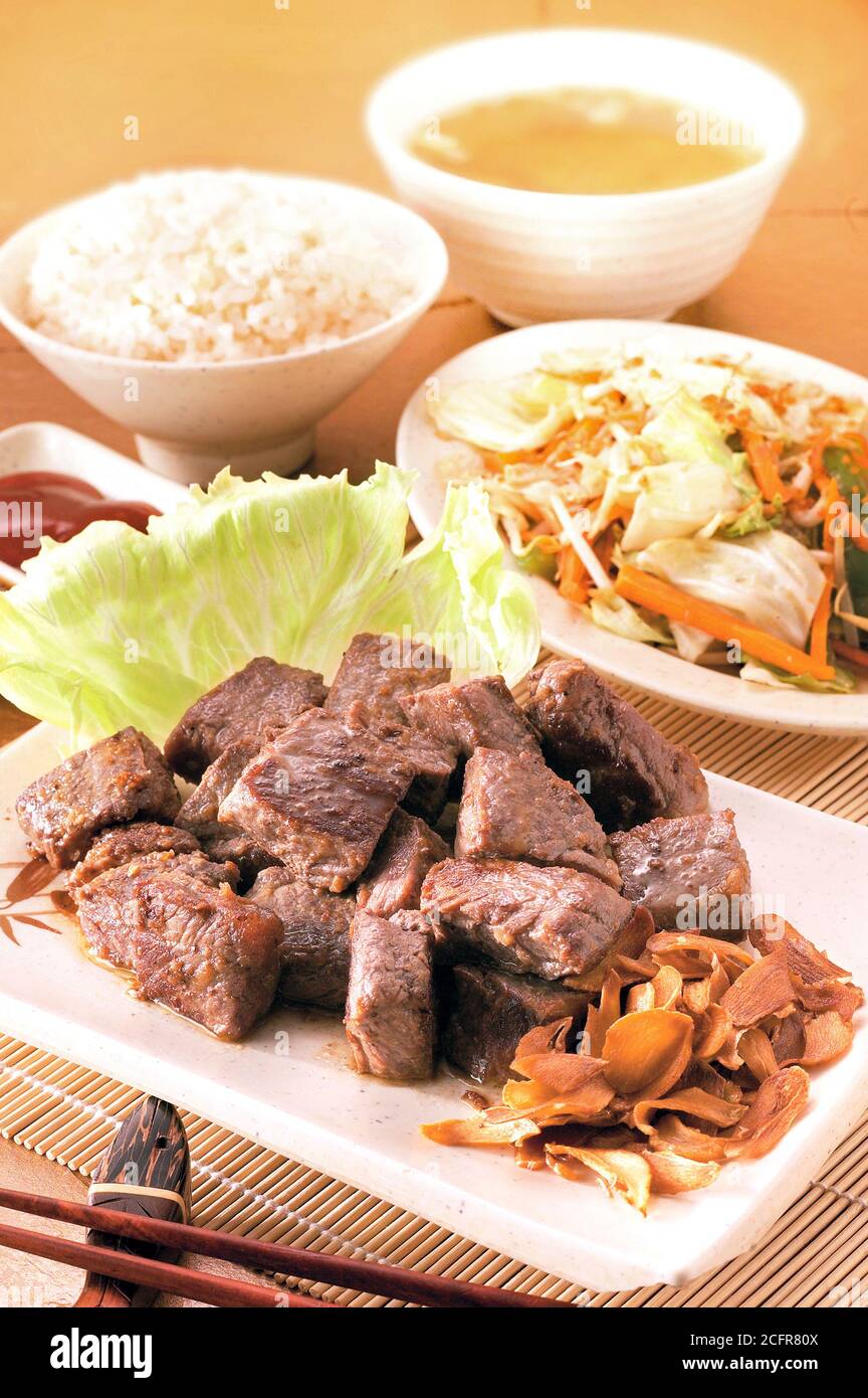Japanese food beef teppanyaki set Stock Photo - Alamy