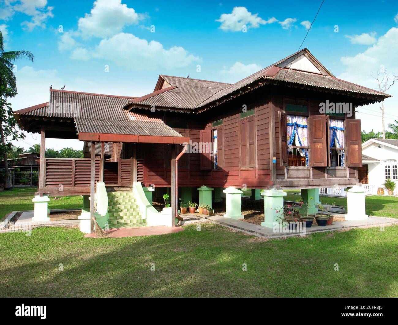 Traditional malay architecture hi-res stock photography and images - Alamy