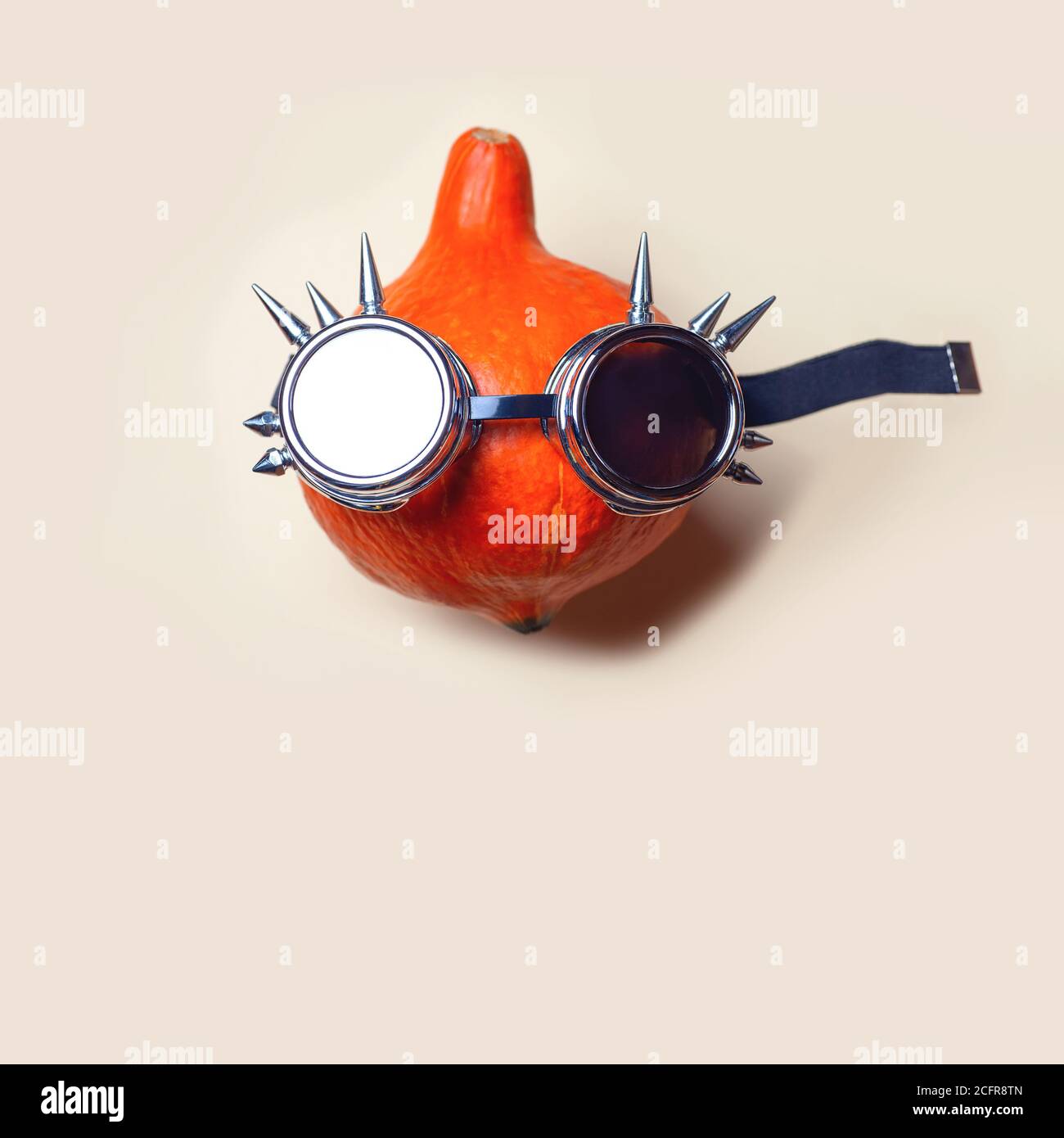 Punk rock trend hi-res stock photography and images - Alamy