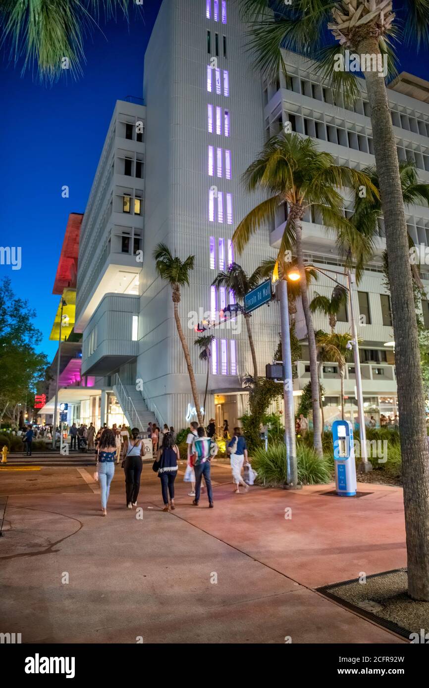 Lincoln road mall miami hi-res stock photography and images - Alamy
