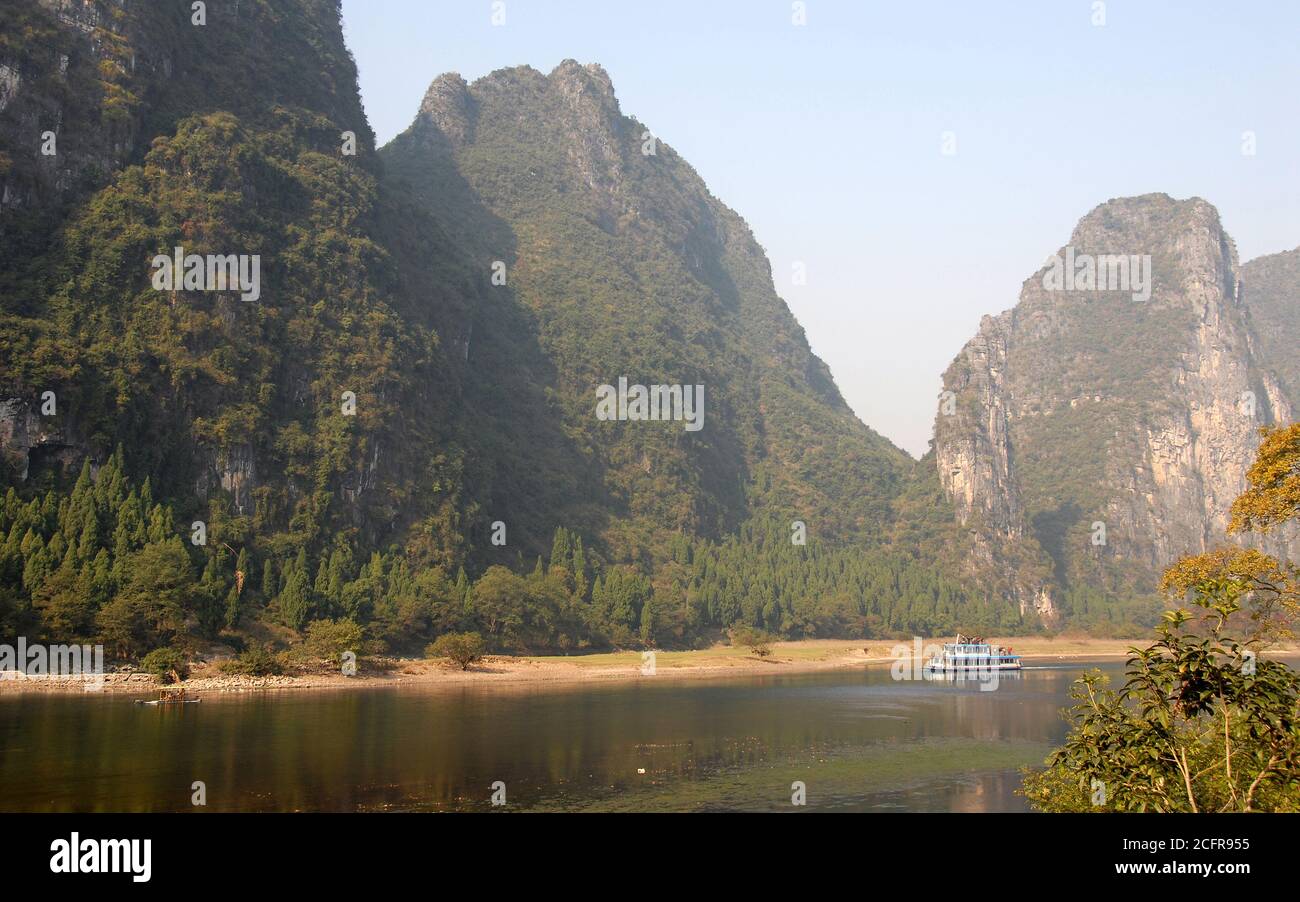 Guilin li river hi-res stock photography and images - Alamy