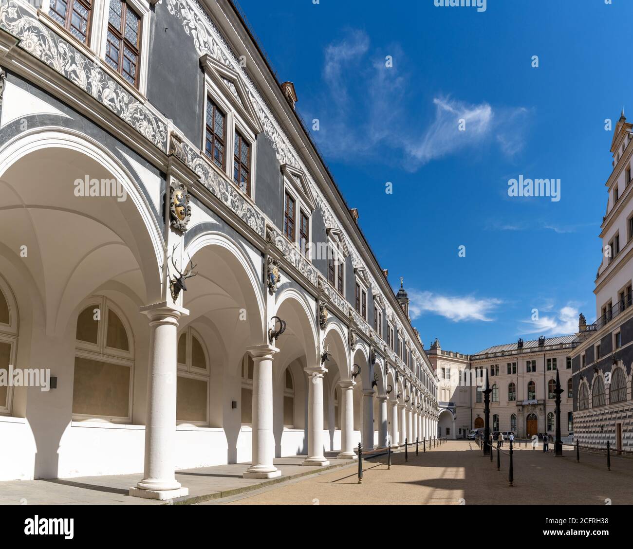 Portico pillars hi-res stock photography and images - Alamy