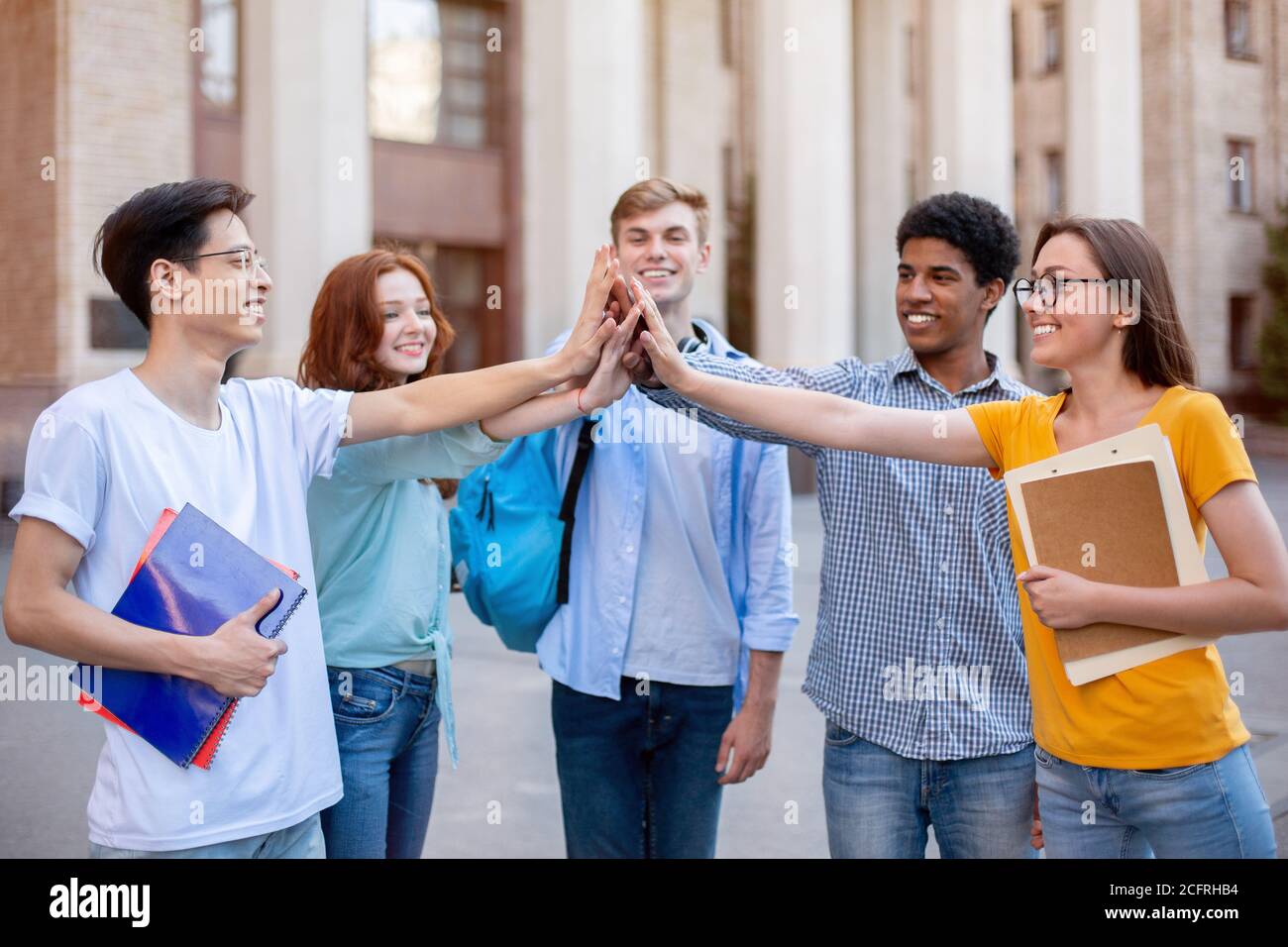 University community support hi-res stock photography and images - Alamy