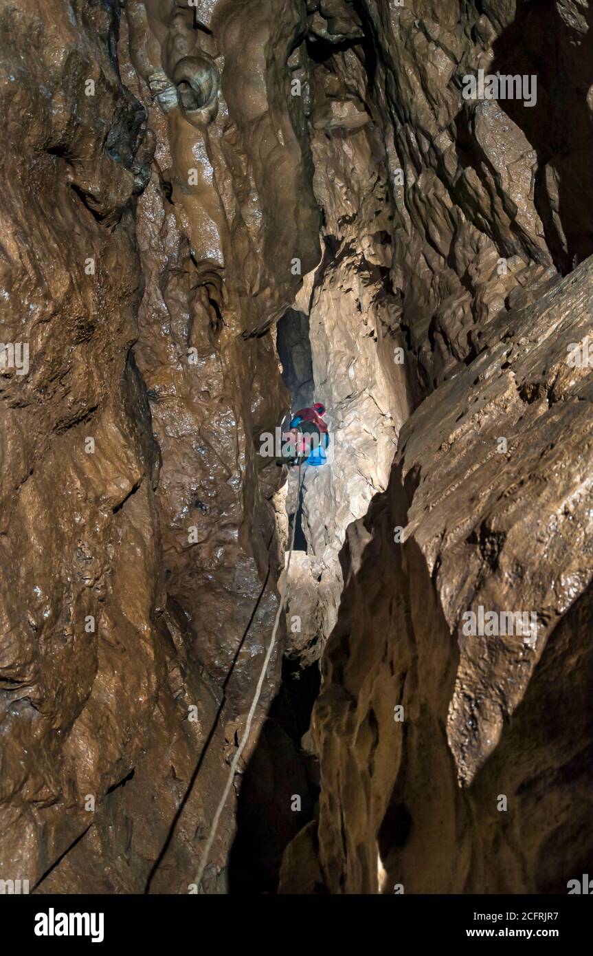 Climbing Victoria Aven, a 100 metre-high vertical fault cavity in Peak ...