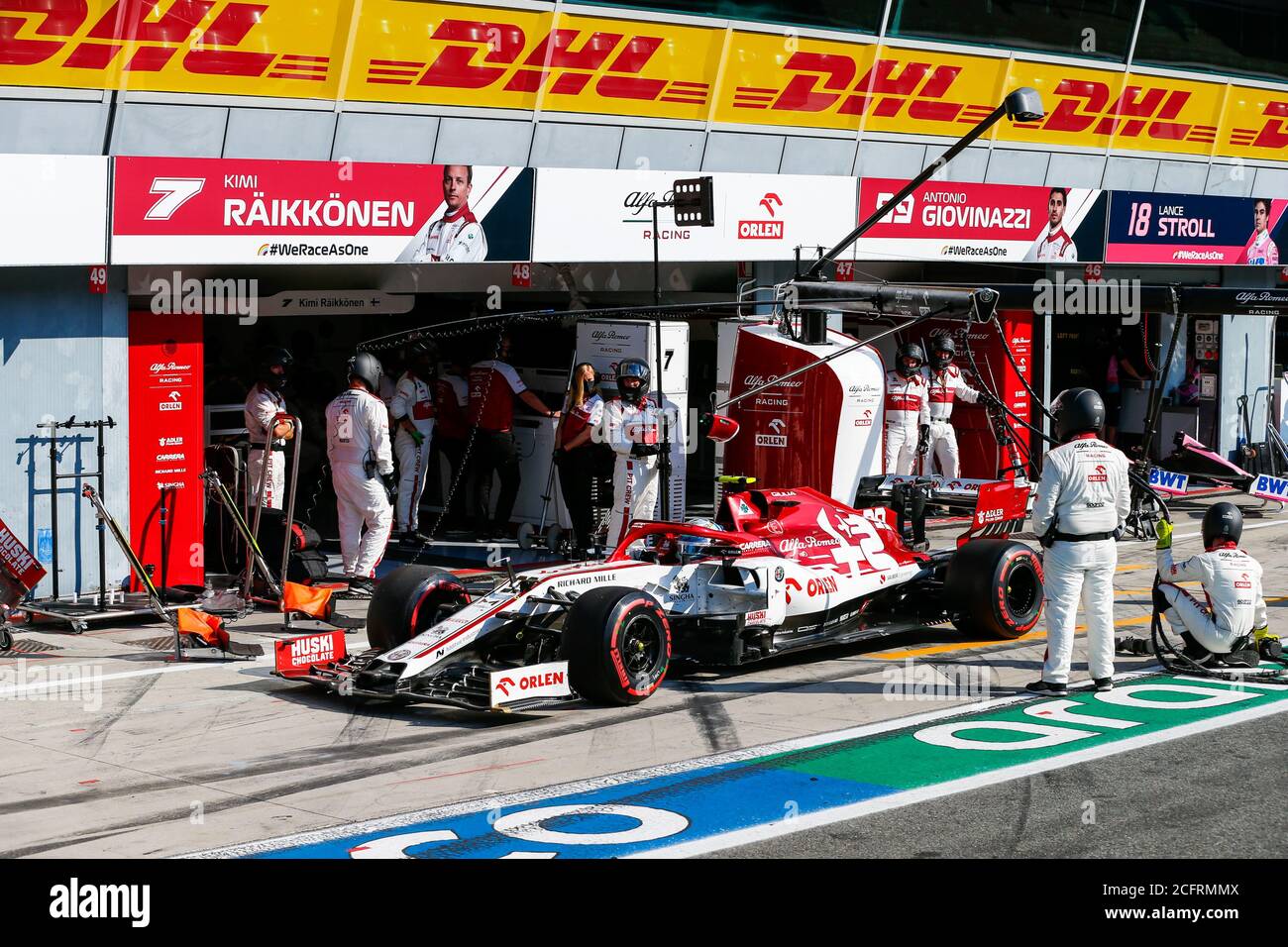 F1 stop go hi-res stock photography and images - Alamy
