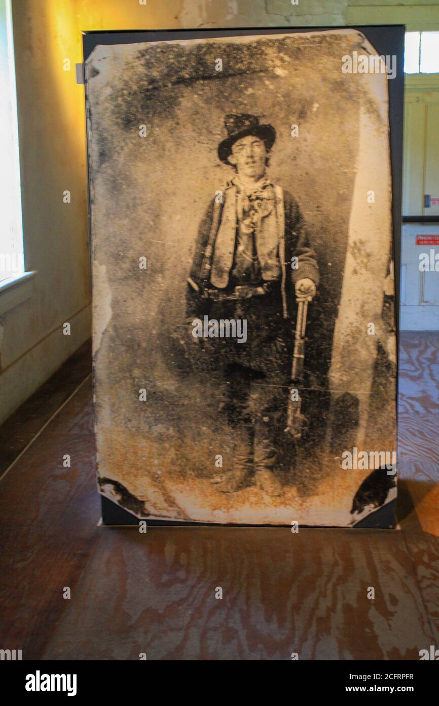 Vintage print of outlaw "Billy The Kid", renowned gunfighter in ...