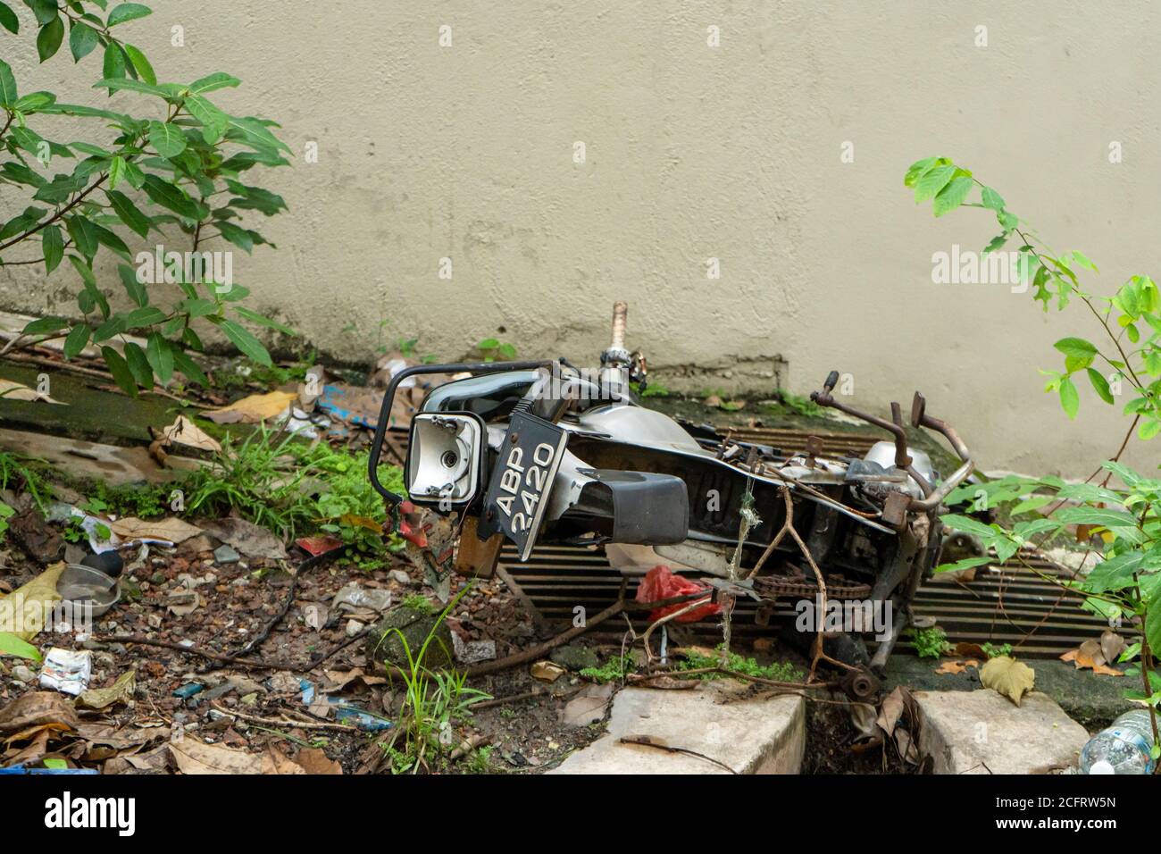 Junk motor scooter hi-res stock photography and images - Alamy