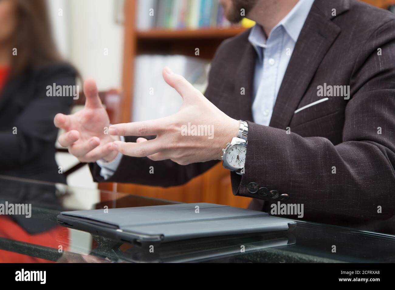 Person explain hi-res stock photography and images - Alamy