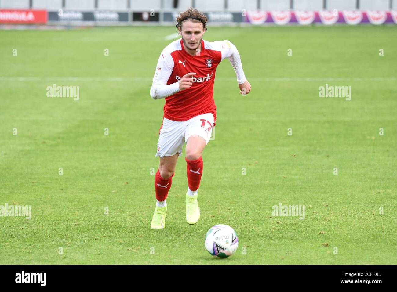 Soccer sadlier hi-res stock photography and images - Alamy