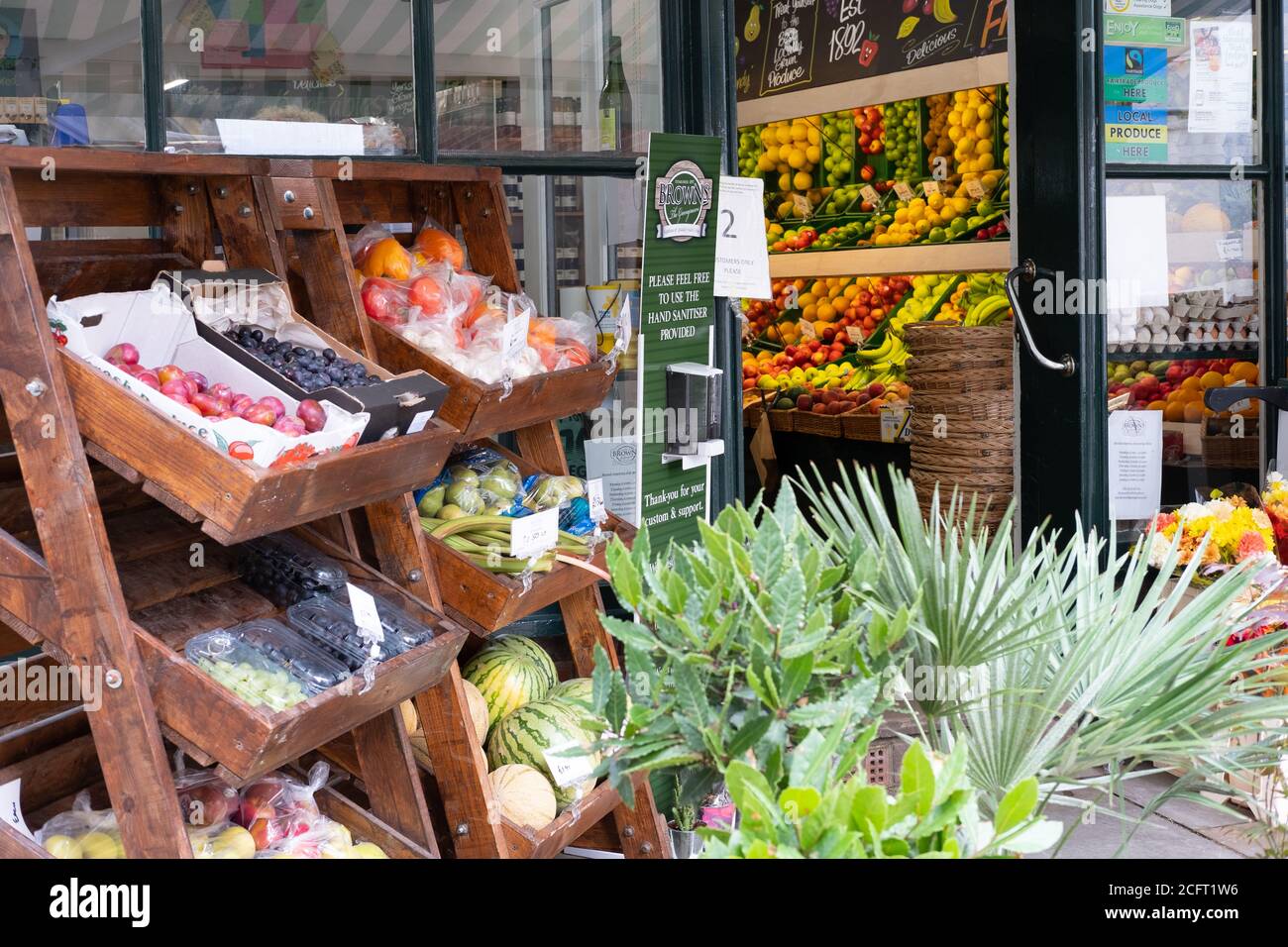 Greengrocer Greengrocers High Resolution Stock Photography and Images ...